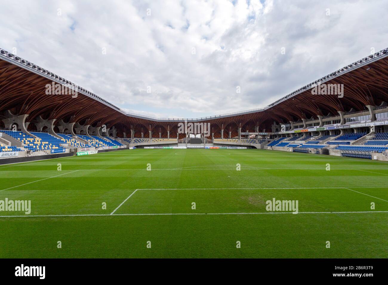 Puskas arena football stadium hi-res stock photography and images - Alamy