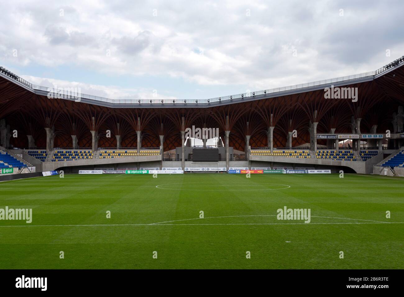 Puskas arena stadion hi-res stock photography and images - Alamy