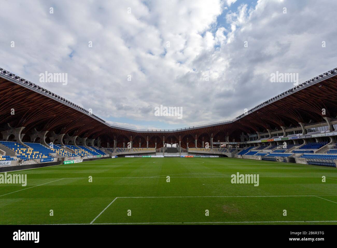 Puskas arena stadion hi-res stock photography and images - Alamy