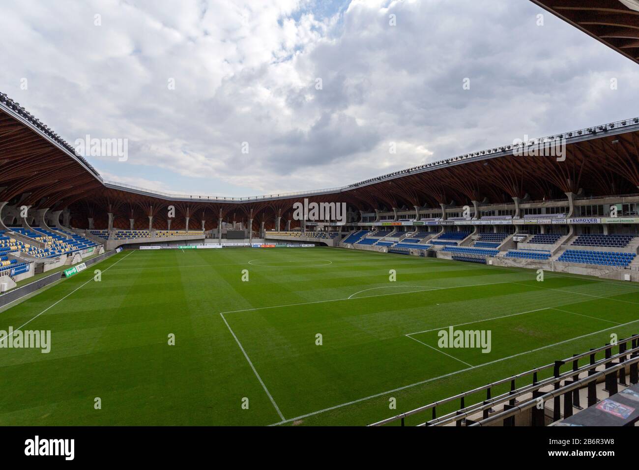 Puskas arena stadion hi-res stock photography and images - Alamy