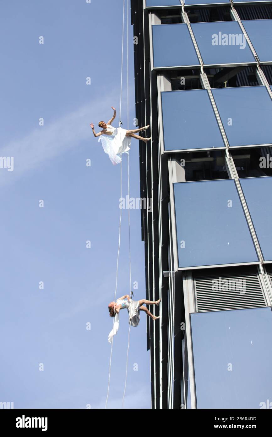 New York, USA. 11th Mar, 2020. Inauguration of The Edge observatory in ...