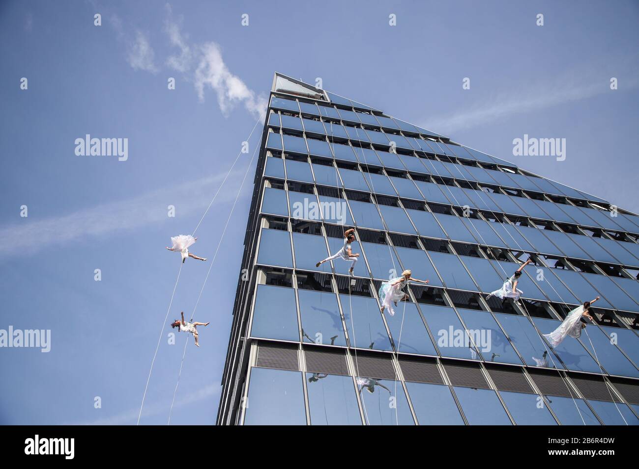 New York, USA. 11th Mar, 2020. Inauguration of The Edge observatory in ...