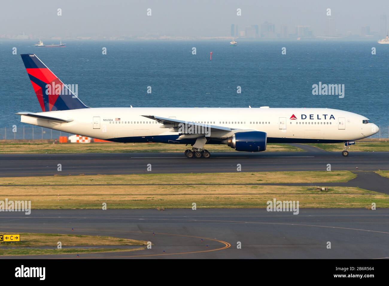 Tokyo haneda delta hi-res stock photography and images - Alamy