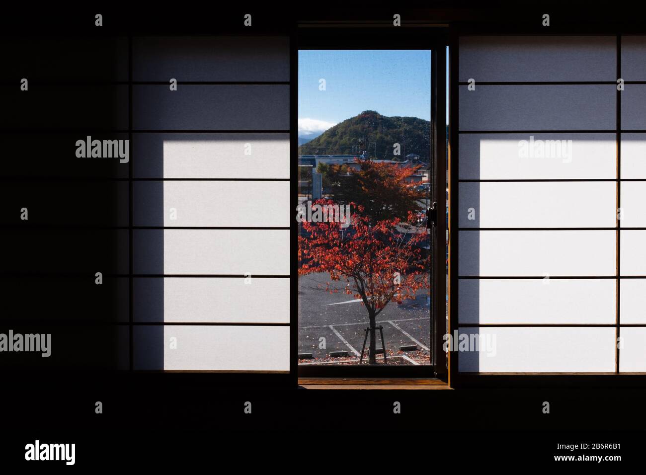 Japanese window hi-res stock photography and images - Alamy