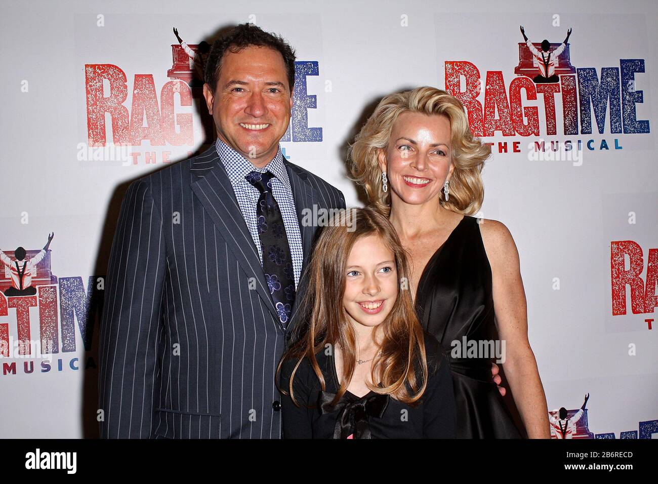 New York, NY, USA. 15 November, 2009. Kevin McCollum, Lynette Perry at ...