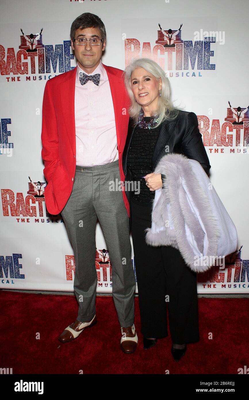 Celebrity candids mo hi-res stock photography and images - Alamy