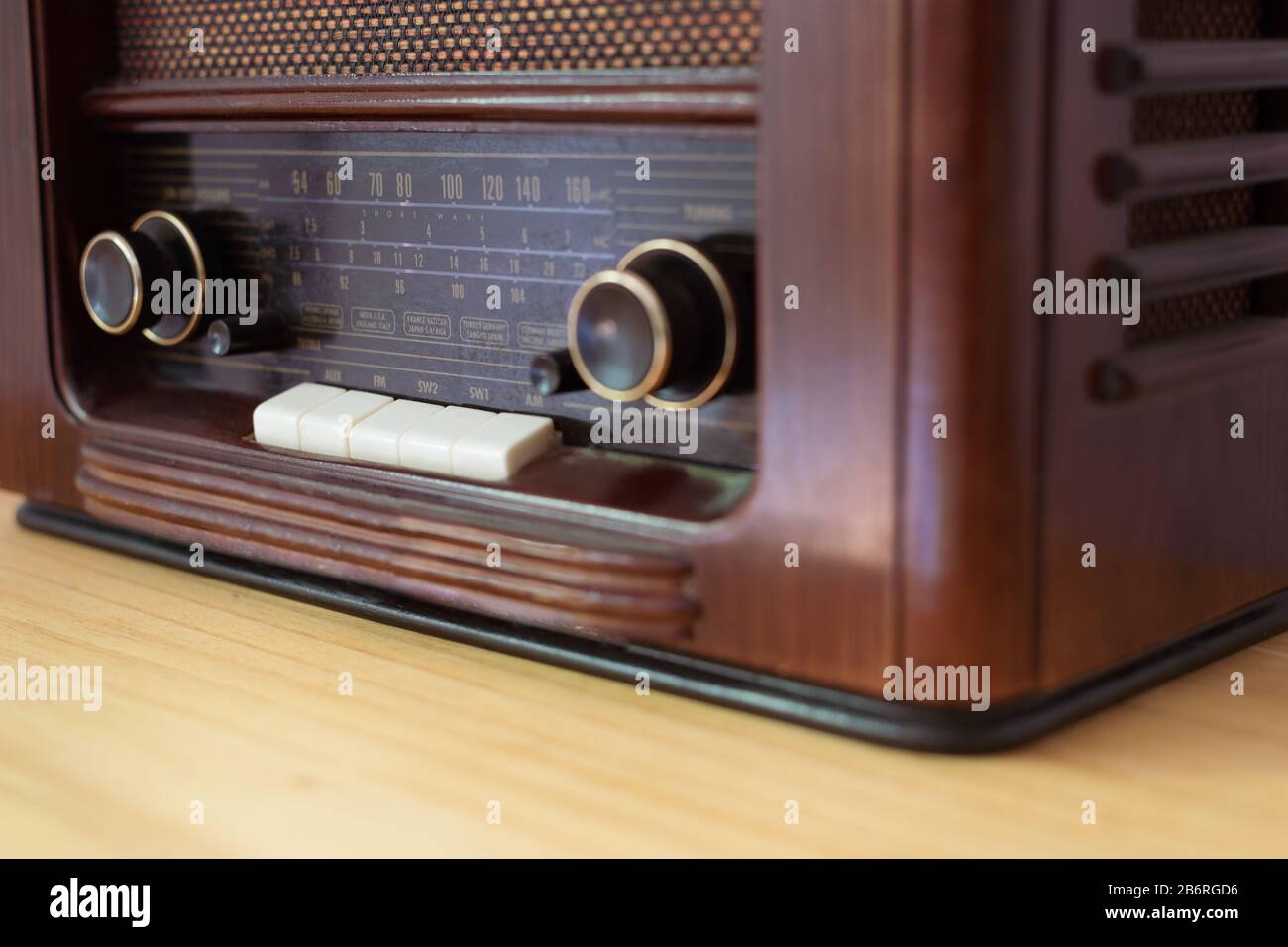 Vintage radio made of wood Stock Photo - Alamy
