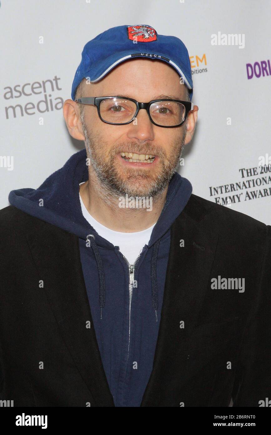 Candid arrivals hi-res stock photography and images - Alamy