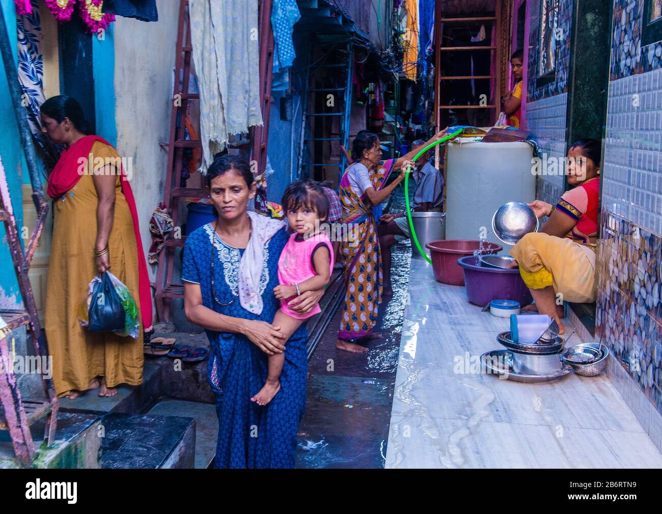 Indian slum area hi-res stock photography and images - Alamy