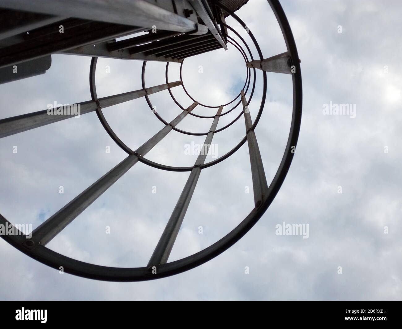 Climbing railings hi-res stock photography and images - Alamy