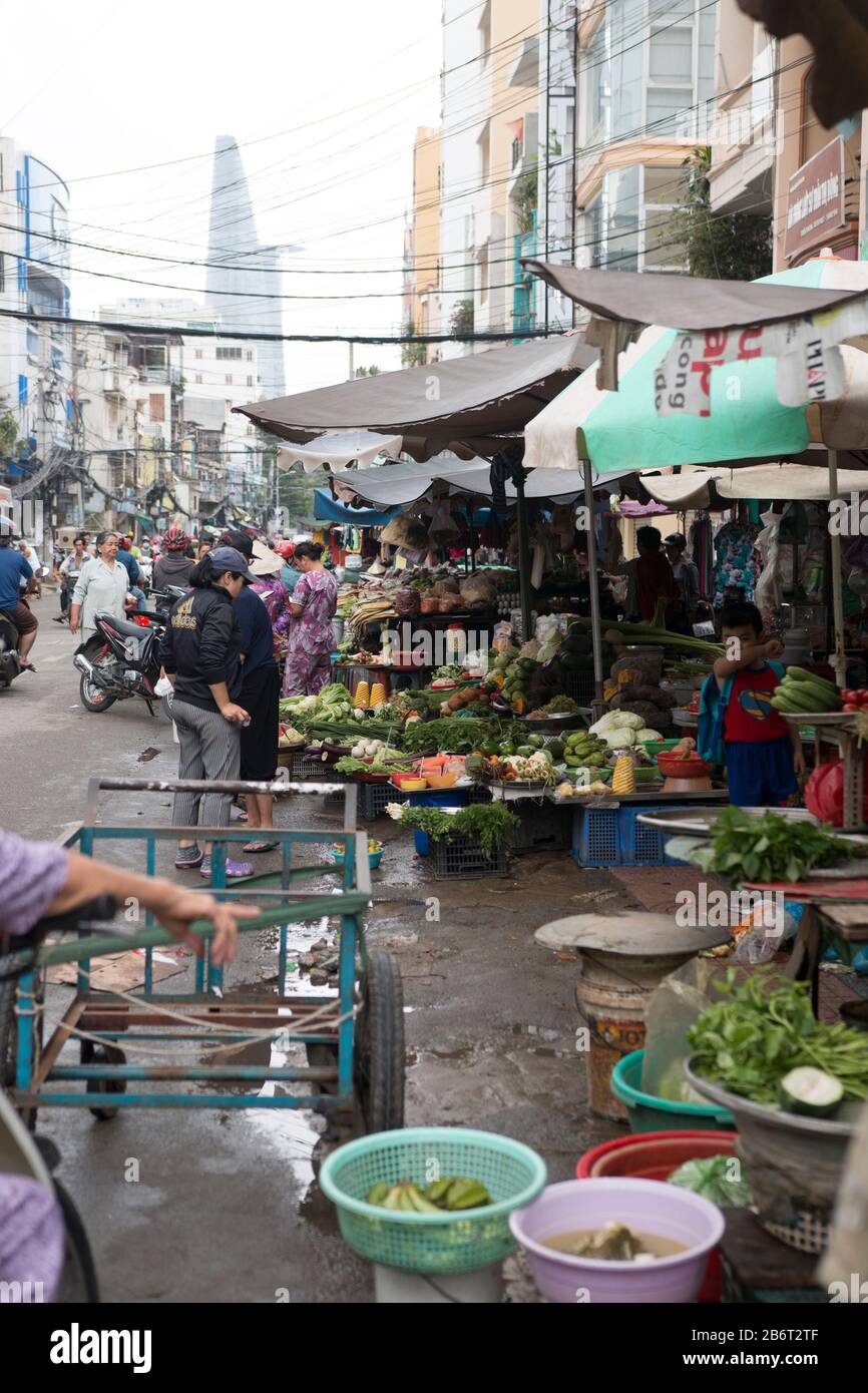Market Bui Vien in Ho Chi Minh City Stock Photo - Alamy