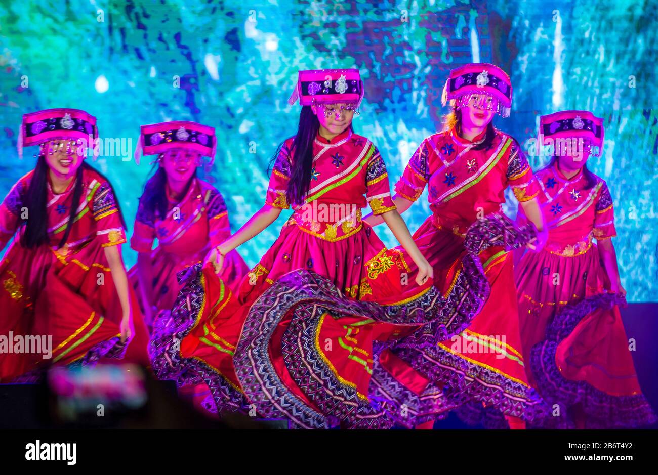 Chinese folk dance in Chinatown Manila the Philippines Stock Photo - Alamy