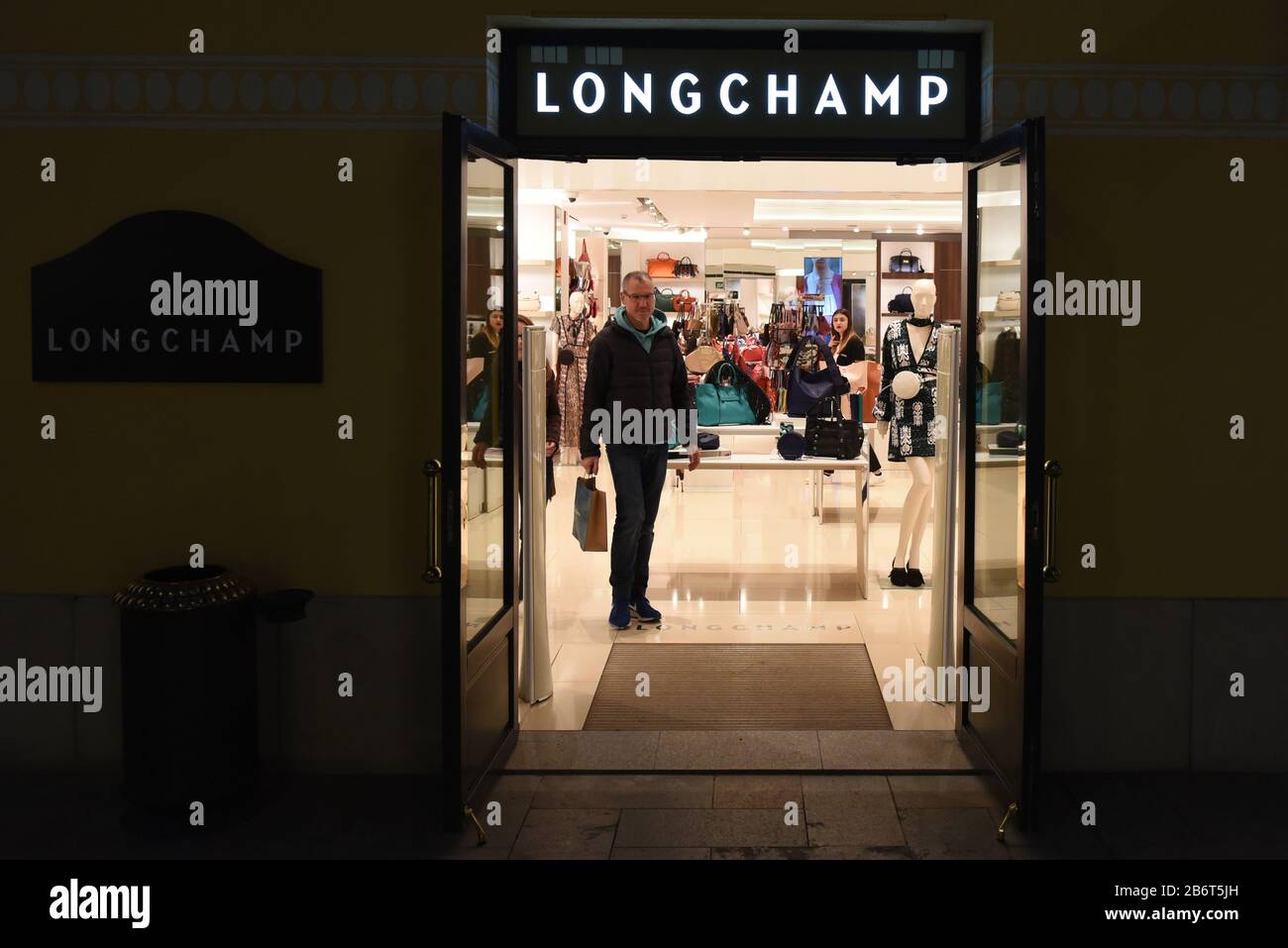 Longchamp shop store hi-res stock photography and images - Alamy