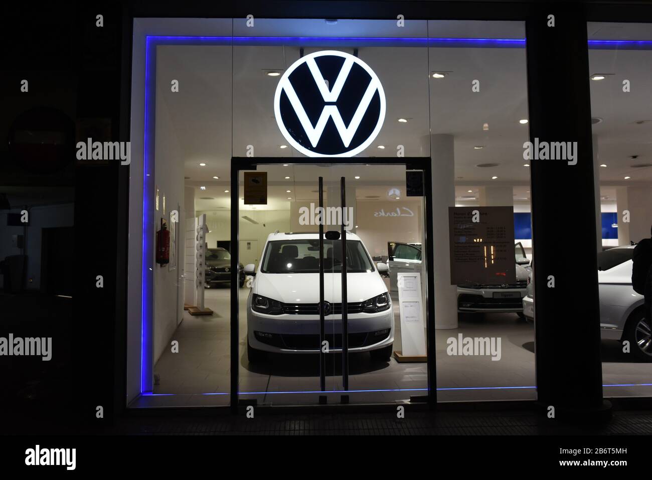 A view of a volkswagen store Stock Photo - Alamy