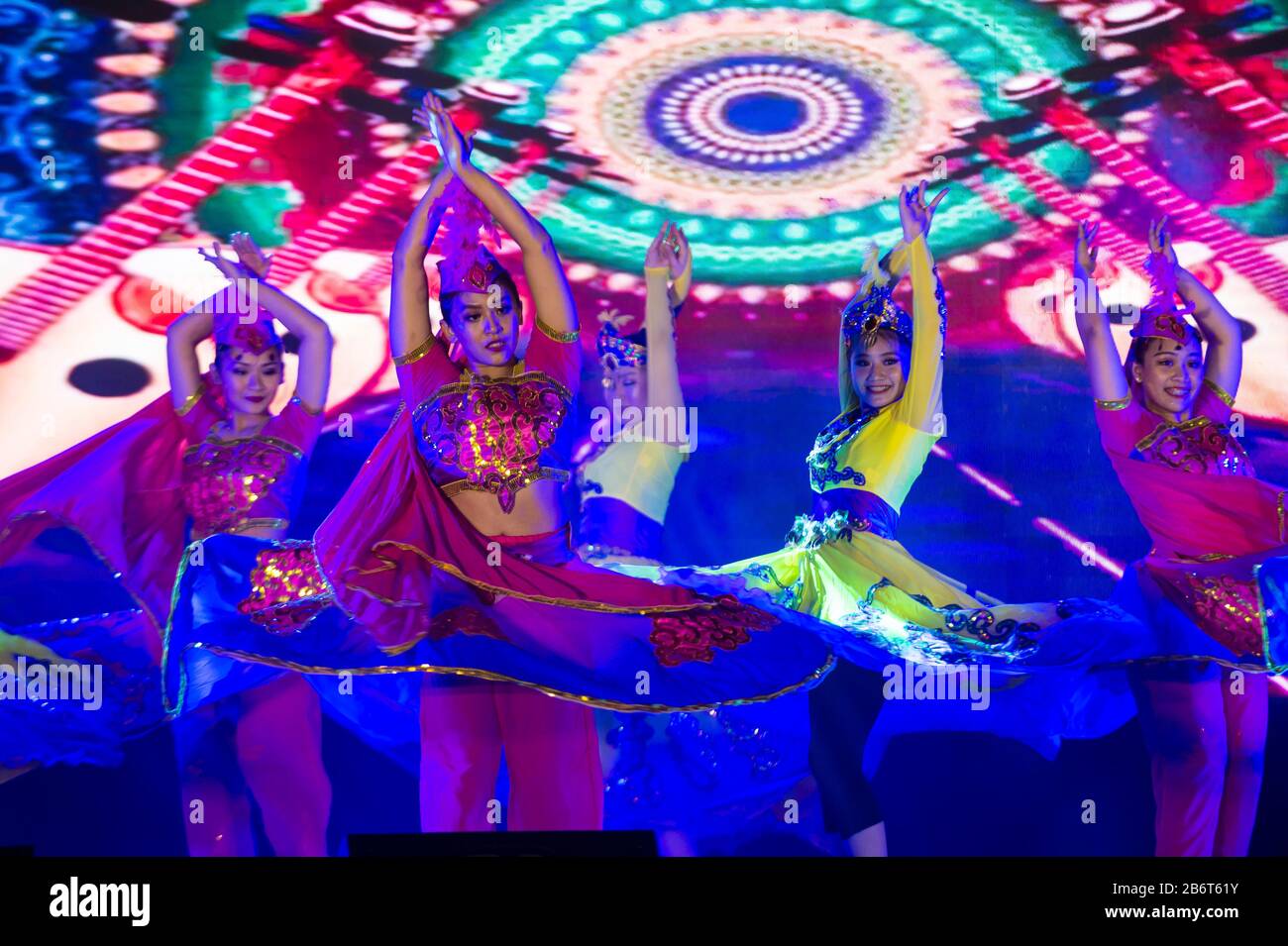Chinese folk dance in Chinatown Manila the Philippines Stock Photo - Alamy