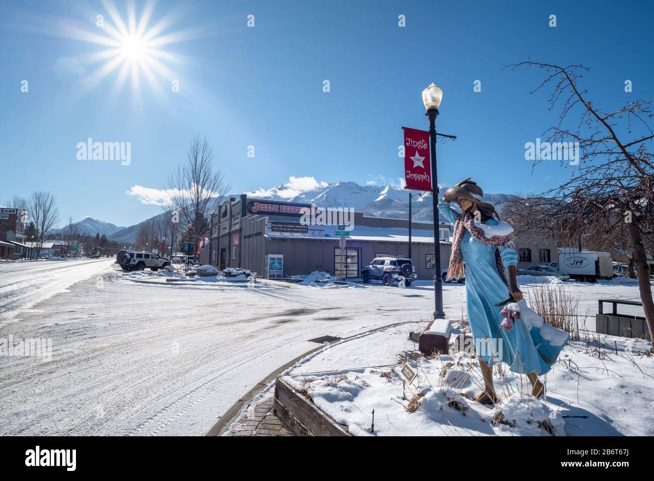 Bronze sculpture with scarf in downtown Joseph, Oregon Stock Photo - Alamy