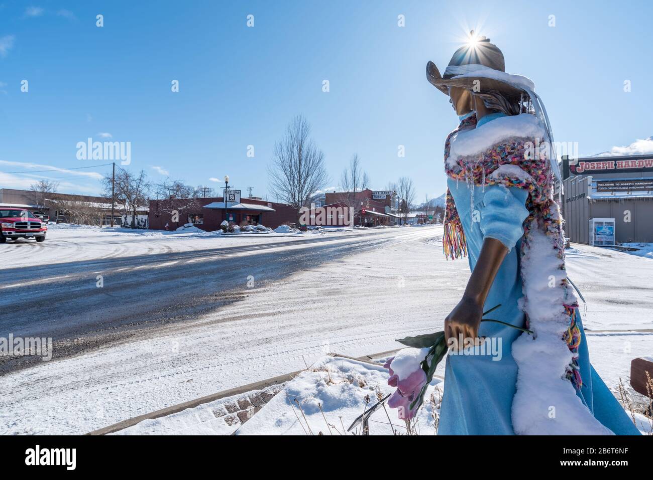 Bronze sculpture with scarf in downtown Joseph, Oregon Stock Photo - Alamy