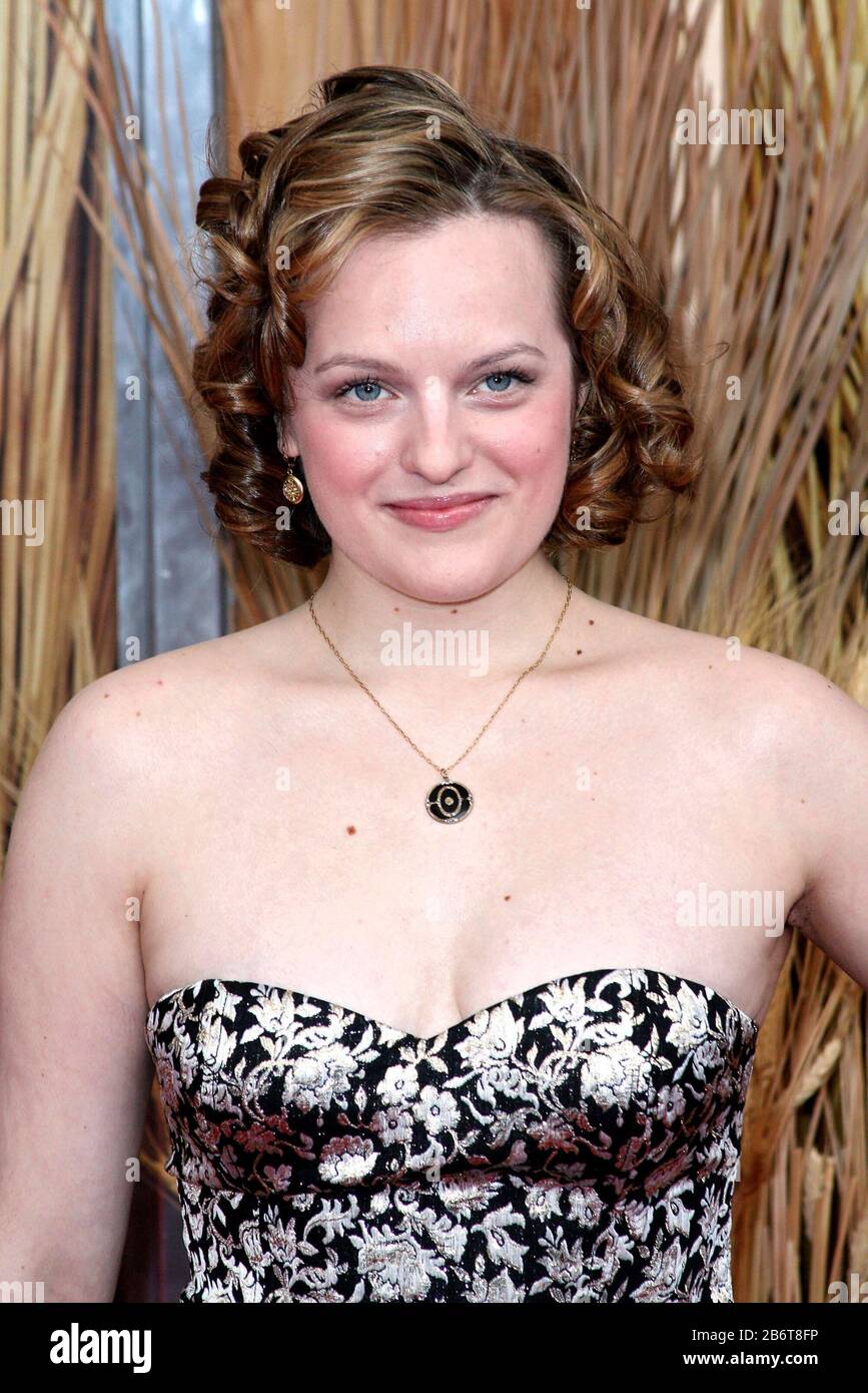 Elizabeth moss hi-res stock photography and images - Alamy