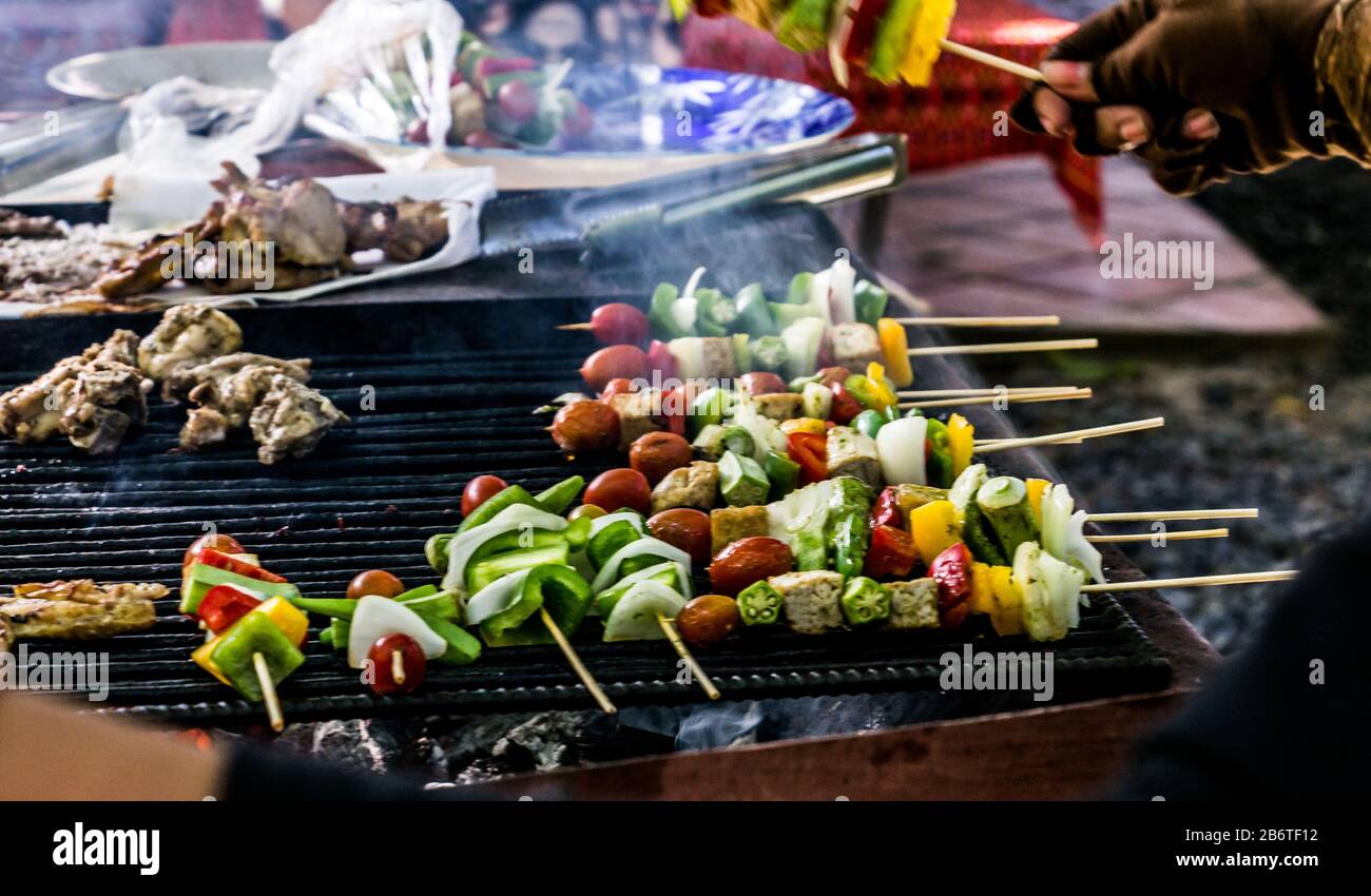 Delicious vegetables are grilled on a barbeque Stock Photo - Alamy