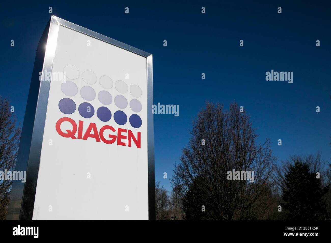 Qiagen logo hi-res stock photography and images - Alamy