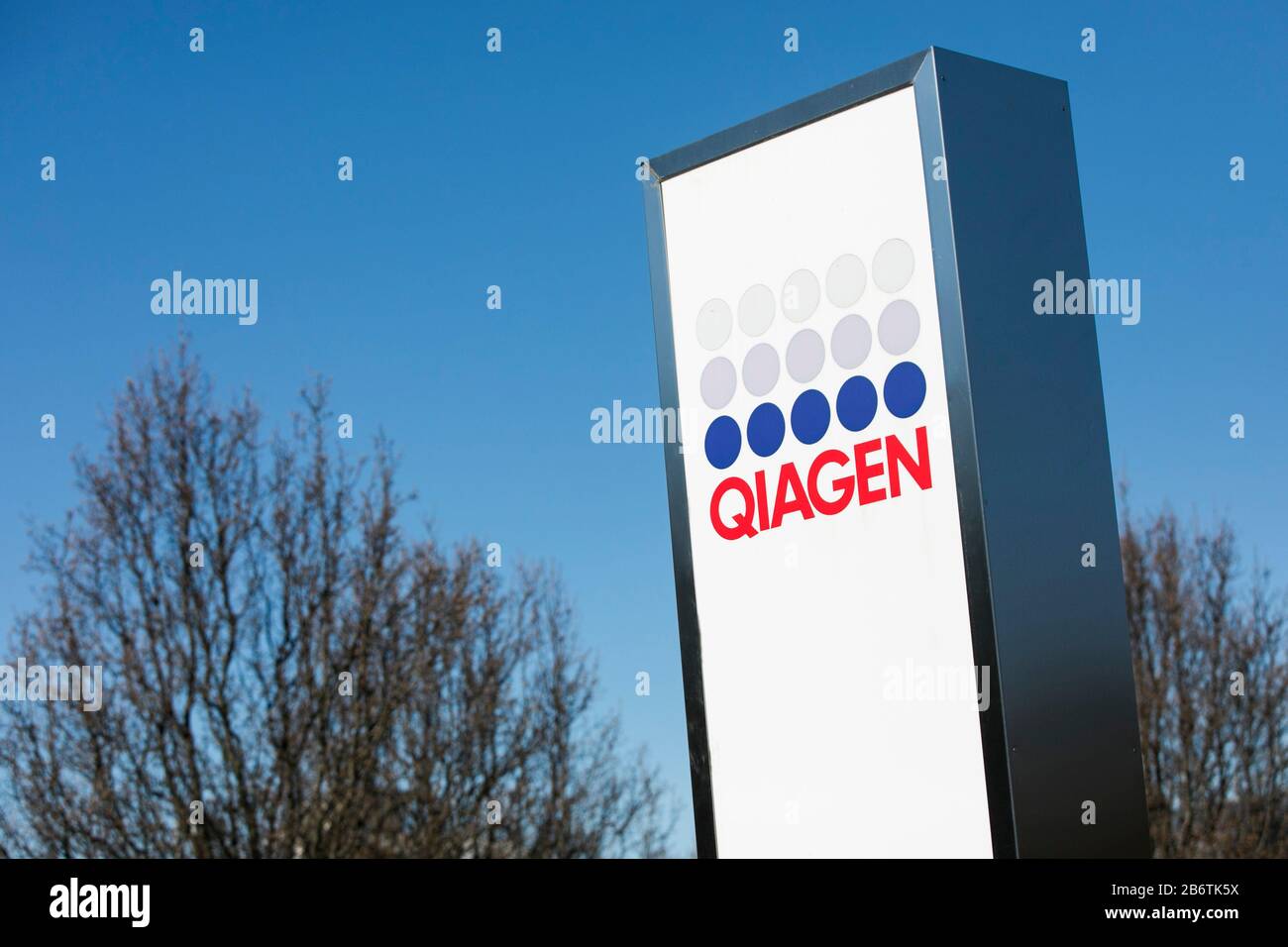 Qiagen logo hi-res stock photography and images - Alamy
