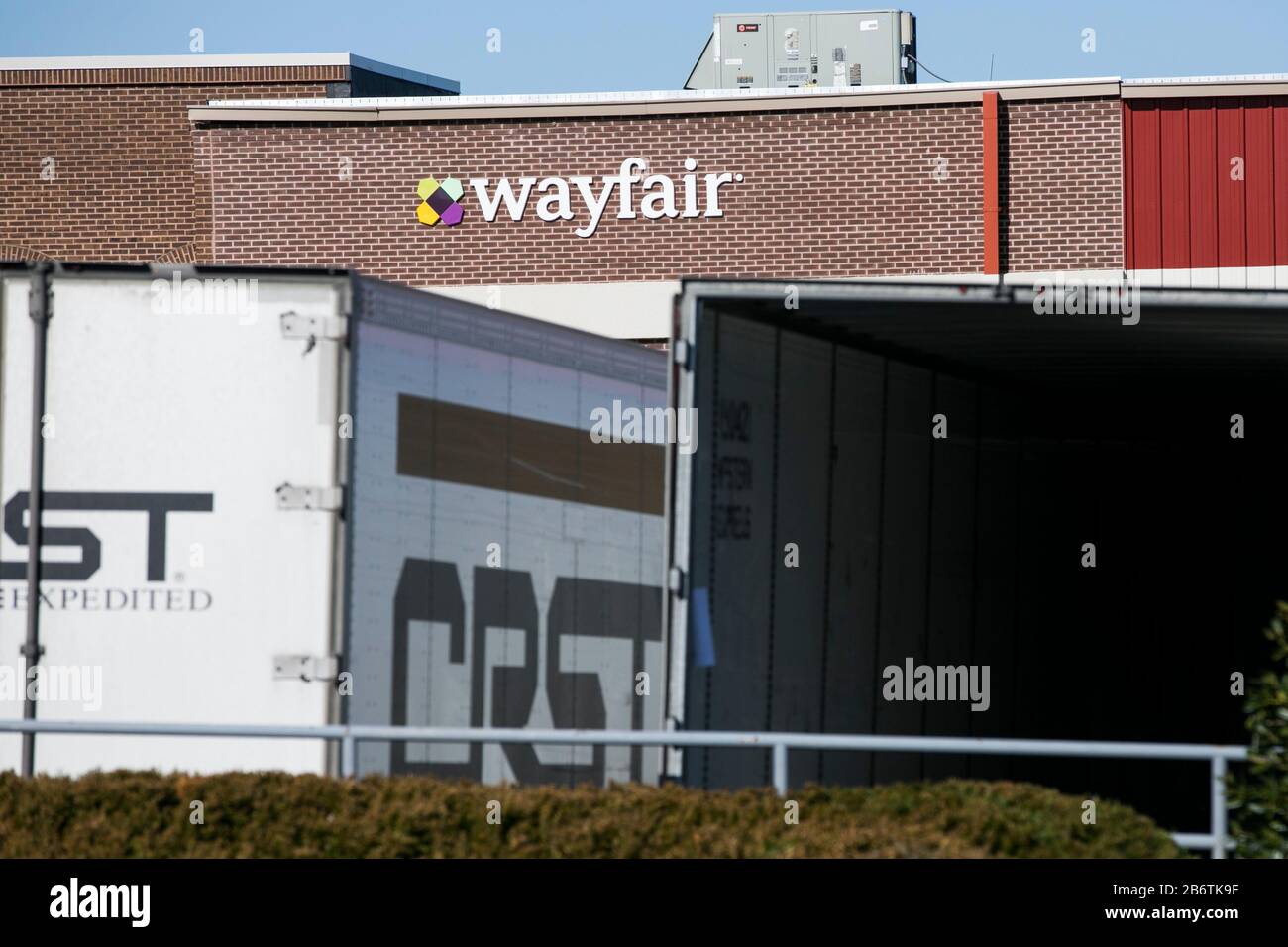 Wayfair into hi-res stock photography and images - Alamy