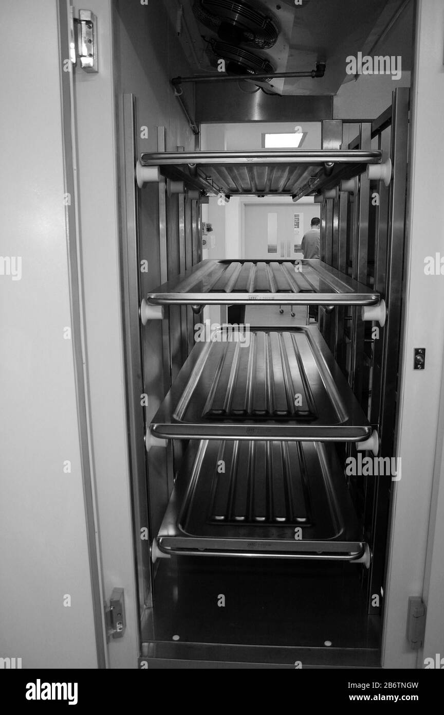 Mortuary clothing hi-res stock photography and images - Alamy