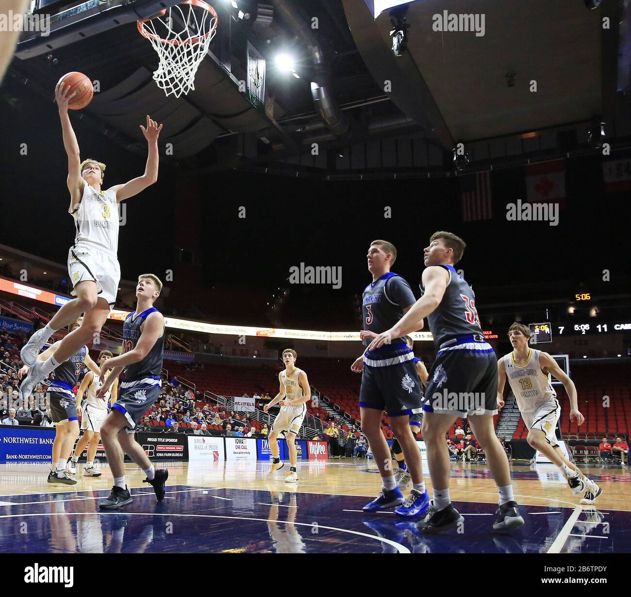 Des Moines, Iowa, USA. 11th Mar, 2020. Boyden-Hull's senior Andrew ...