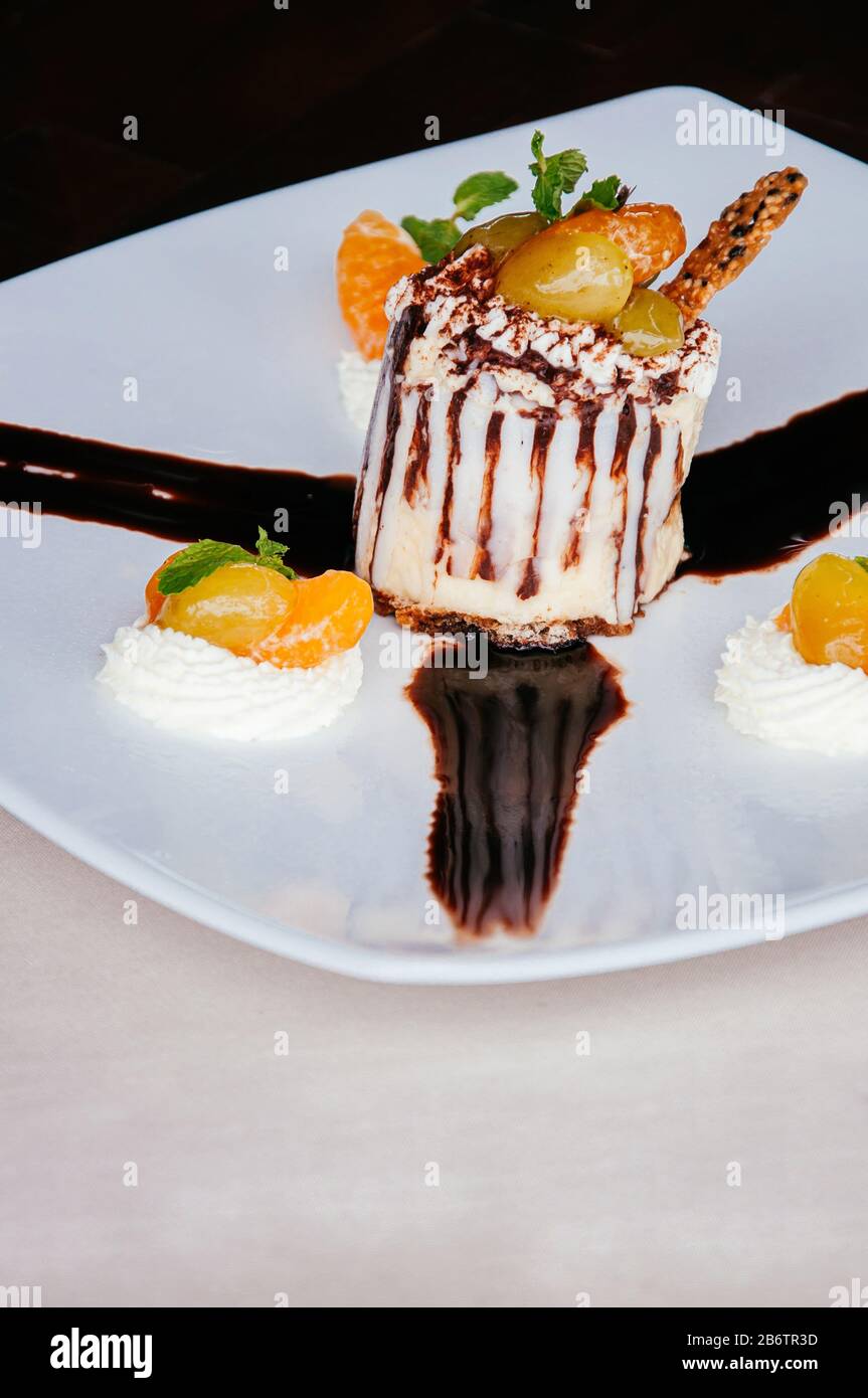Glazed fruit hi-res stock photography and images - Alamy