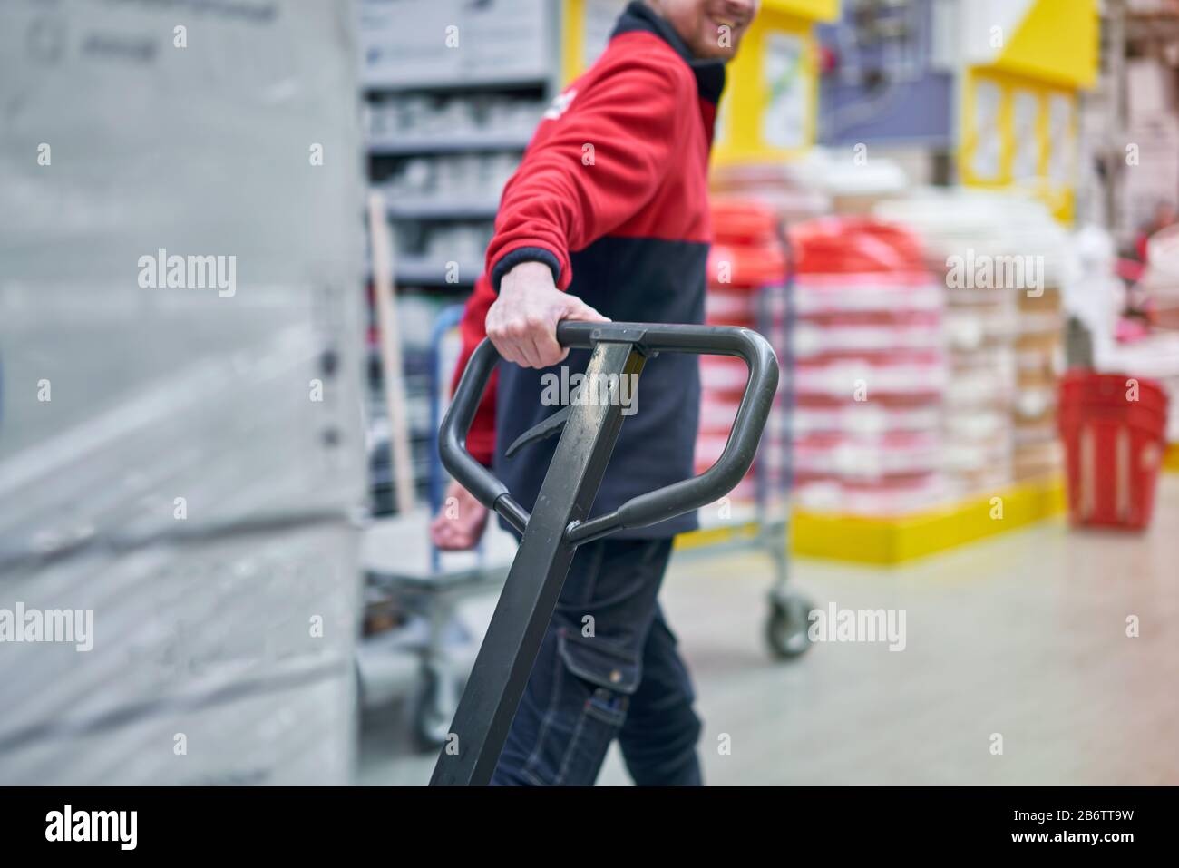 Caucasian construction worker in 30s hi-res stock photography and ...