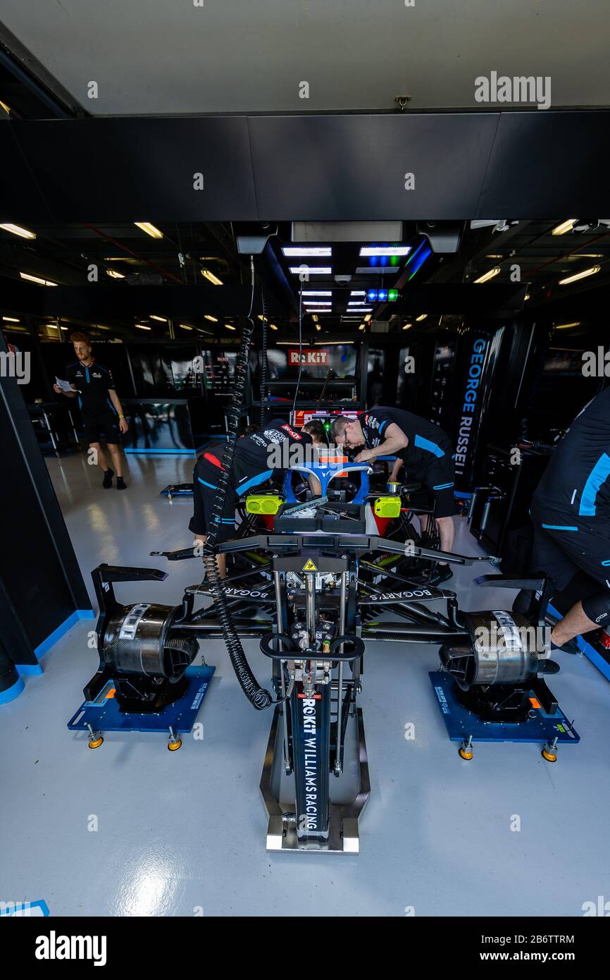 Melbourne, Australia, 12 March, 2020. Williams F1 crews working on ...