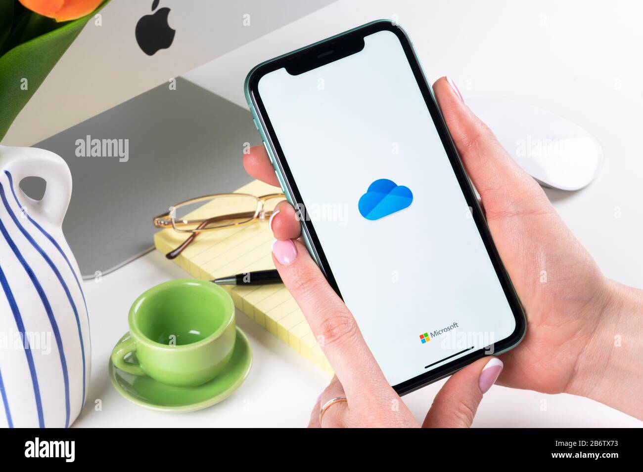 Onedrive icon hi-res stock photography and images - Alamy