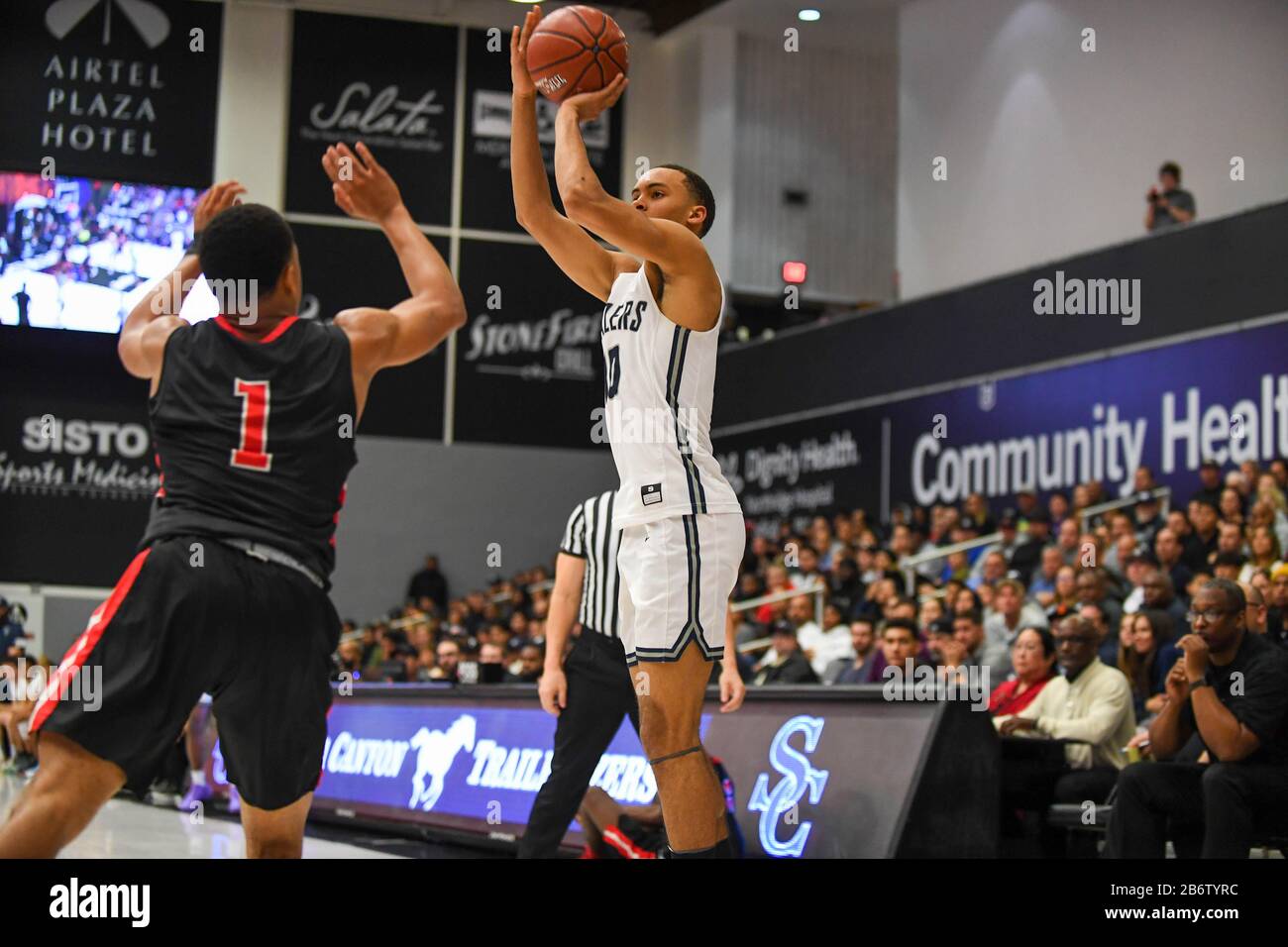 Amari bailey hi-res stock photography and images - Alamy