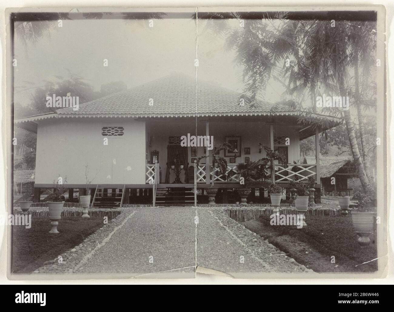 Large fold hi-res stock photography and images - Alamy