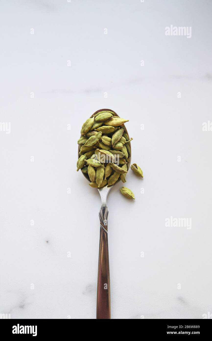 Cardamom seasoning hi-res stock photography and images - Alamy