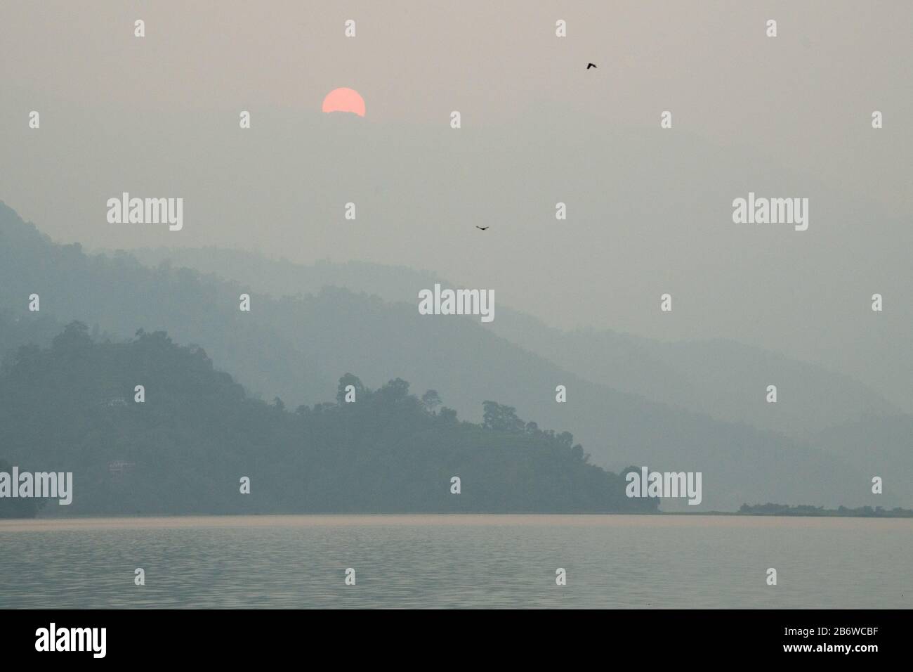 Lake phewa tal hi-res stock photography and images - Alamy