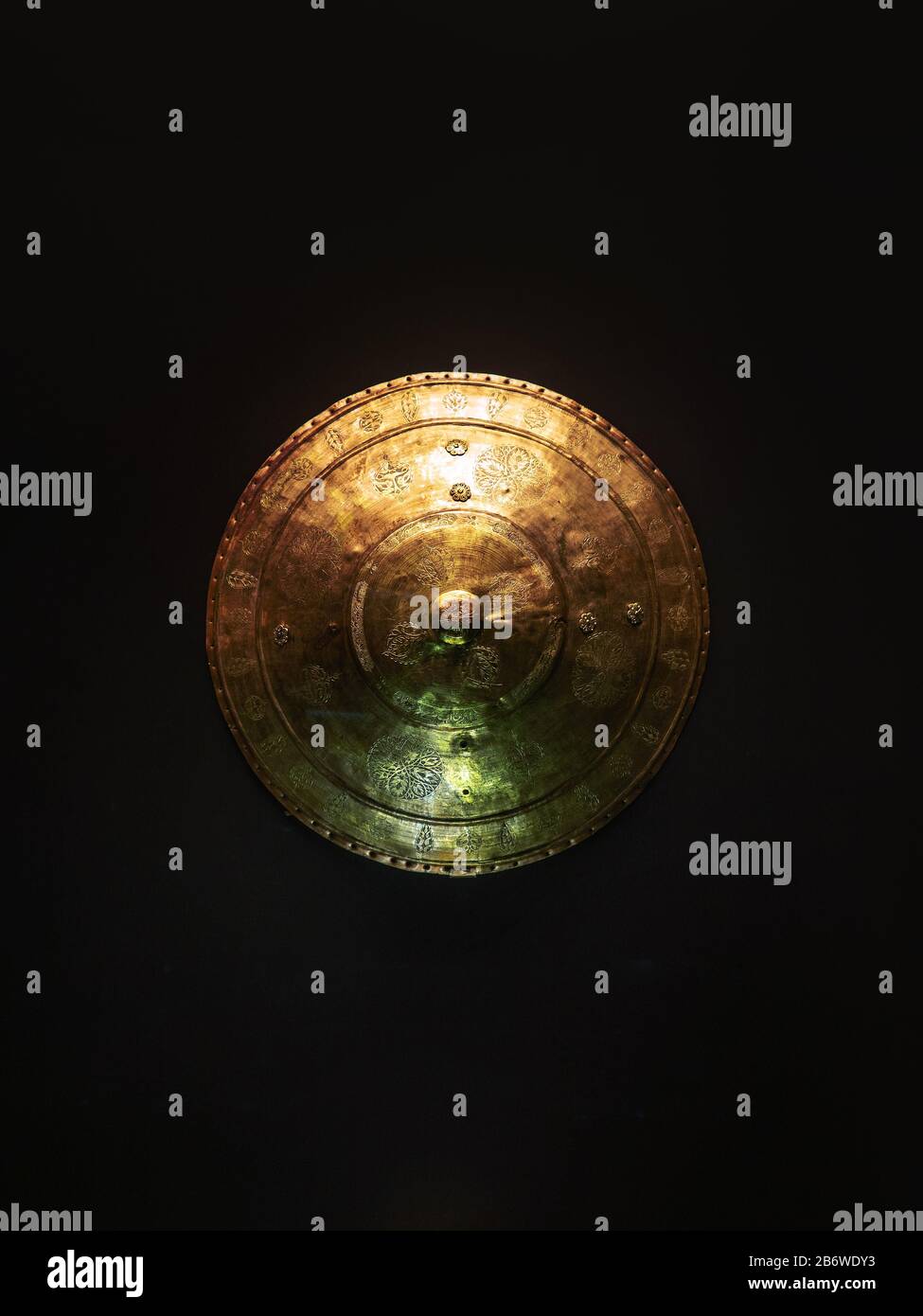 ISTANBUL, TURKEY - SEPTEMBER 21, 2019: Ancient Turkish weapons in the ...