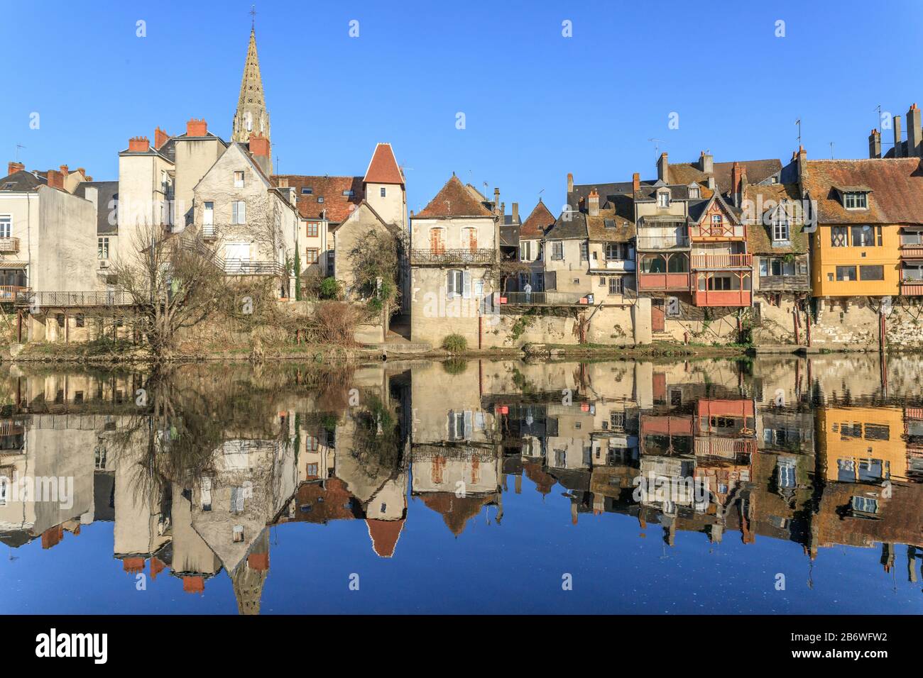 France, Indre, Berry, Creuse valley, Argenton sur Creuse, old houses on ...