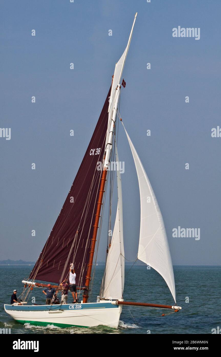 Essex Oyster smack CK318 Alberta in full sail Stock Photo - Alamy