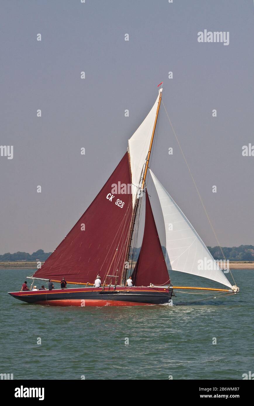Whitstable oyster smack CK 328 Sunbeam in full sail Stock Photo - Alamy