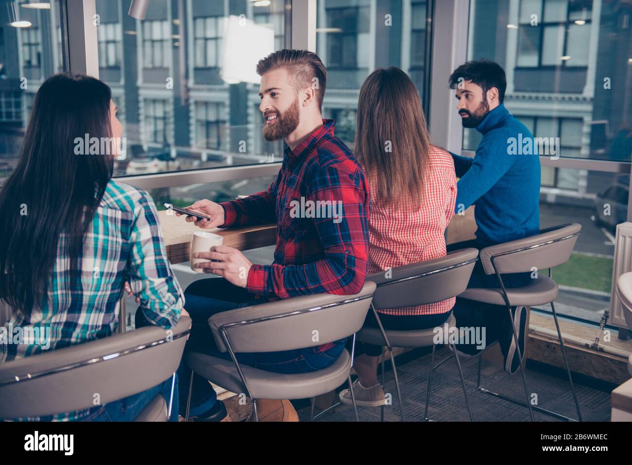 Managers back hi-res stock photography and images - Alamy