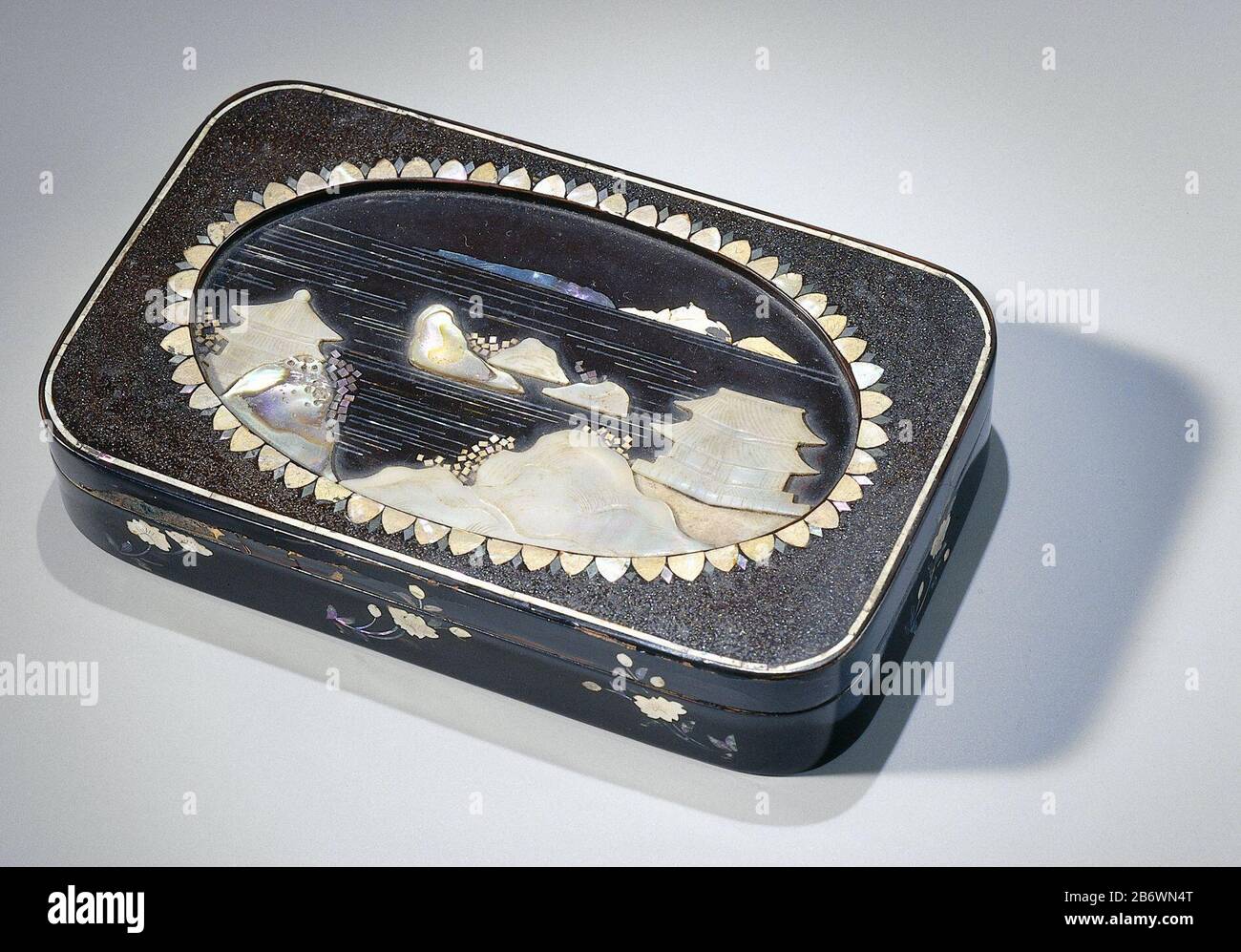 Black rectangular box hi-res stock photography and images - Alamy