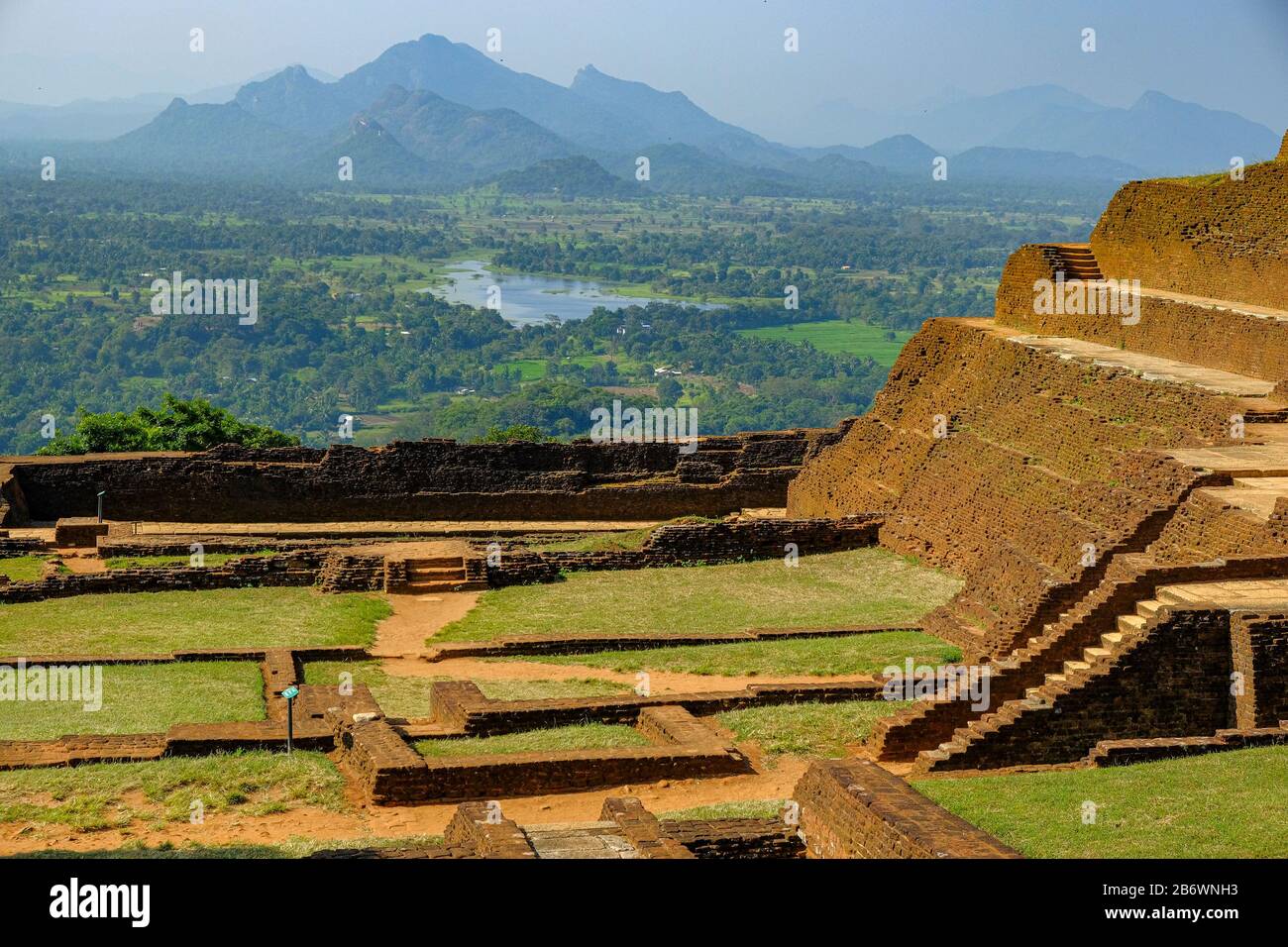 The fortress of Sigiriya Rock in Sigiriya, Sri Lanka Stock Photo - Alamy