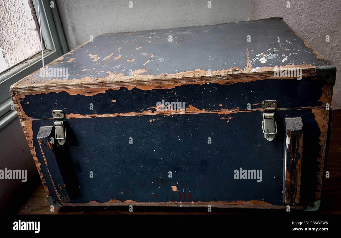 Vintage key treasure chest on hi-res stock photography and images - Alamy