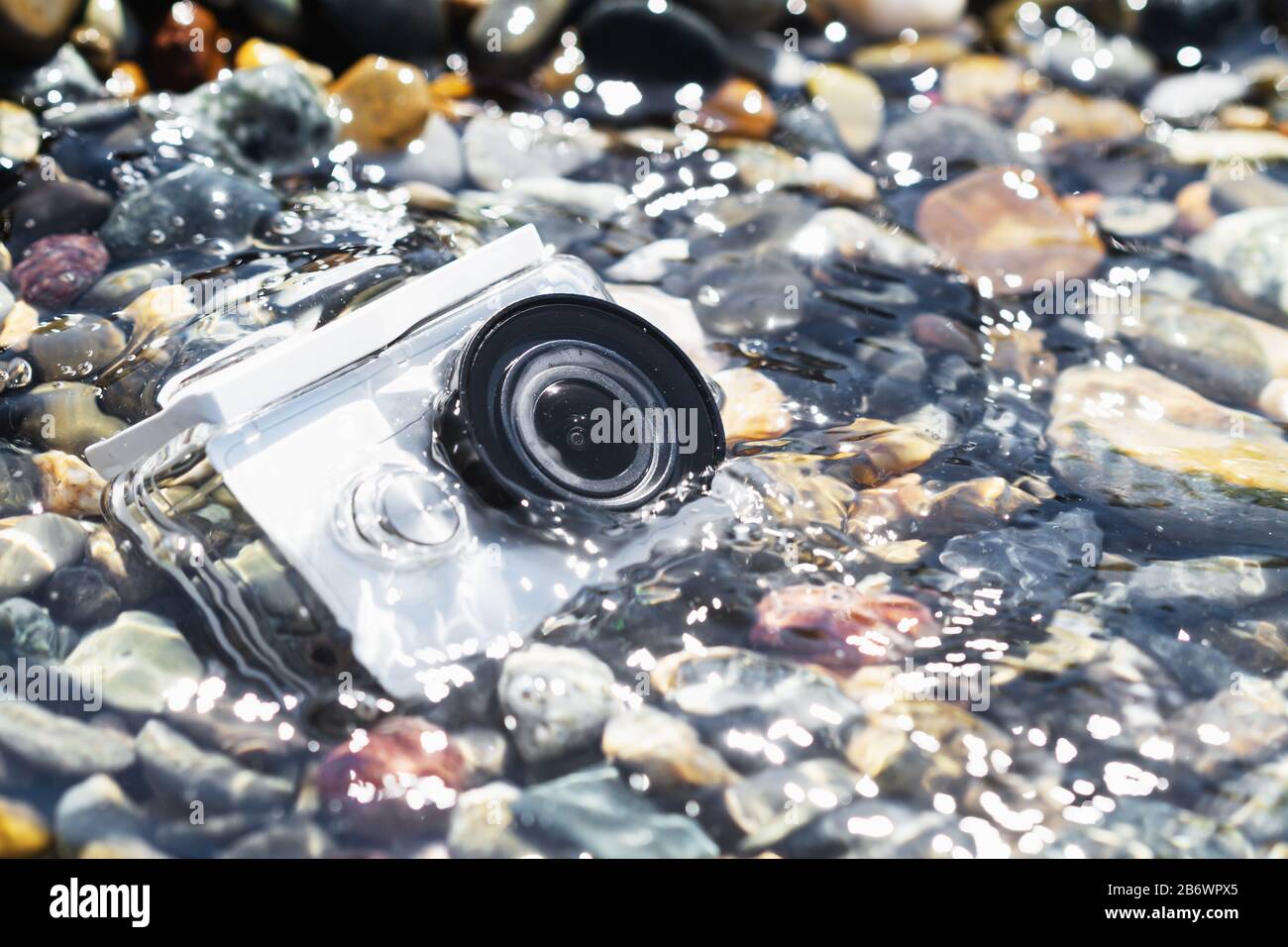 Underwater case hi-res stock photography and images - Alamy