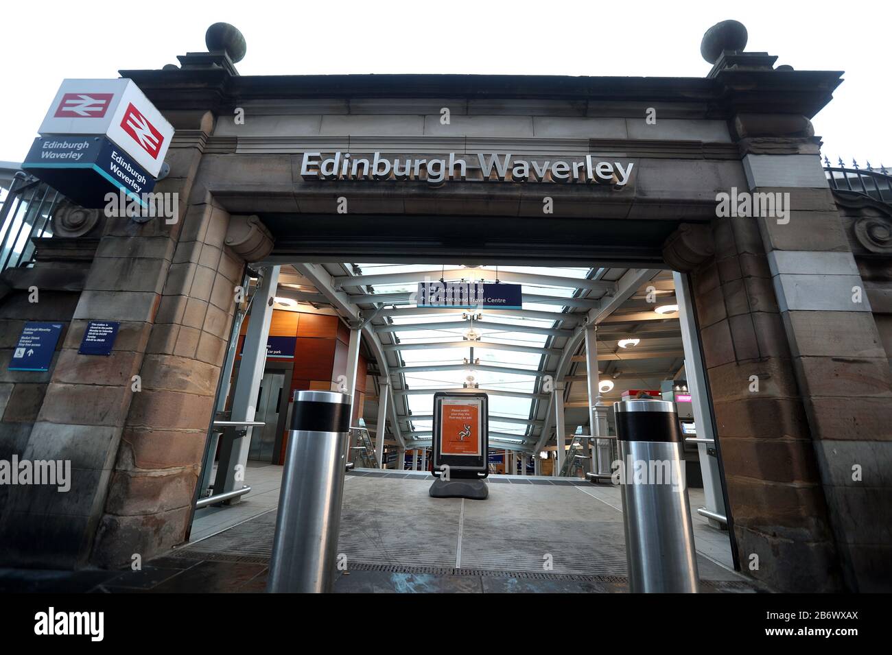 Edinburgh Waverley Station Entrance High Resolution Stock Photography ...