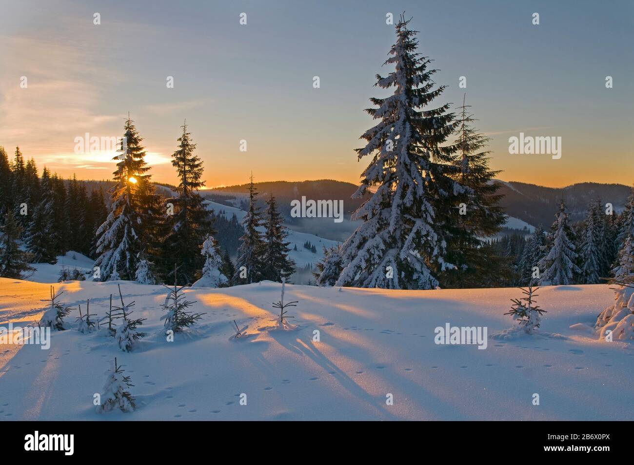Slanting rays hi-res stock photography and images - Alamy