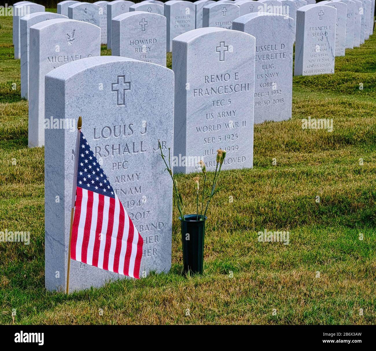 Patriotic grave hi-res stock photography and images - Alamy