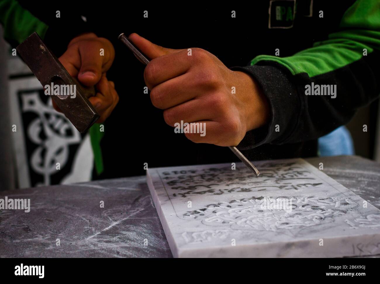 Flat headstones hi-res stock photography and images - Alamy