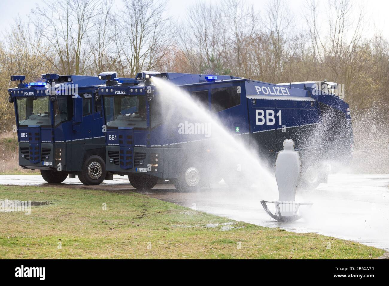 Crime fighting vehicles hi-res stock photography and images - Alamy
